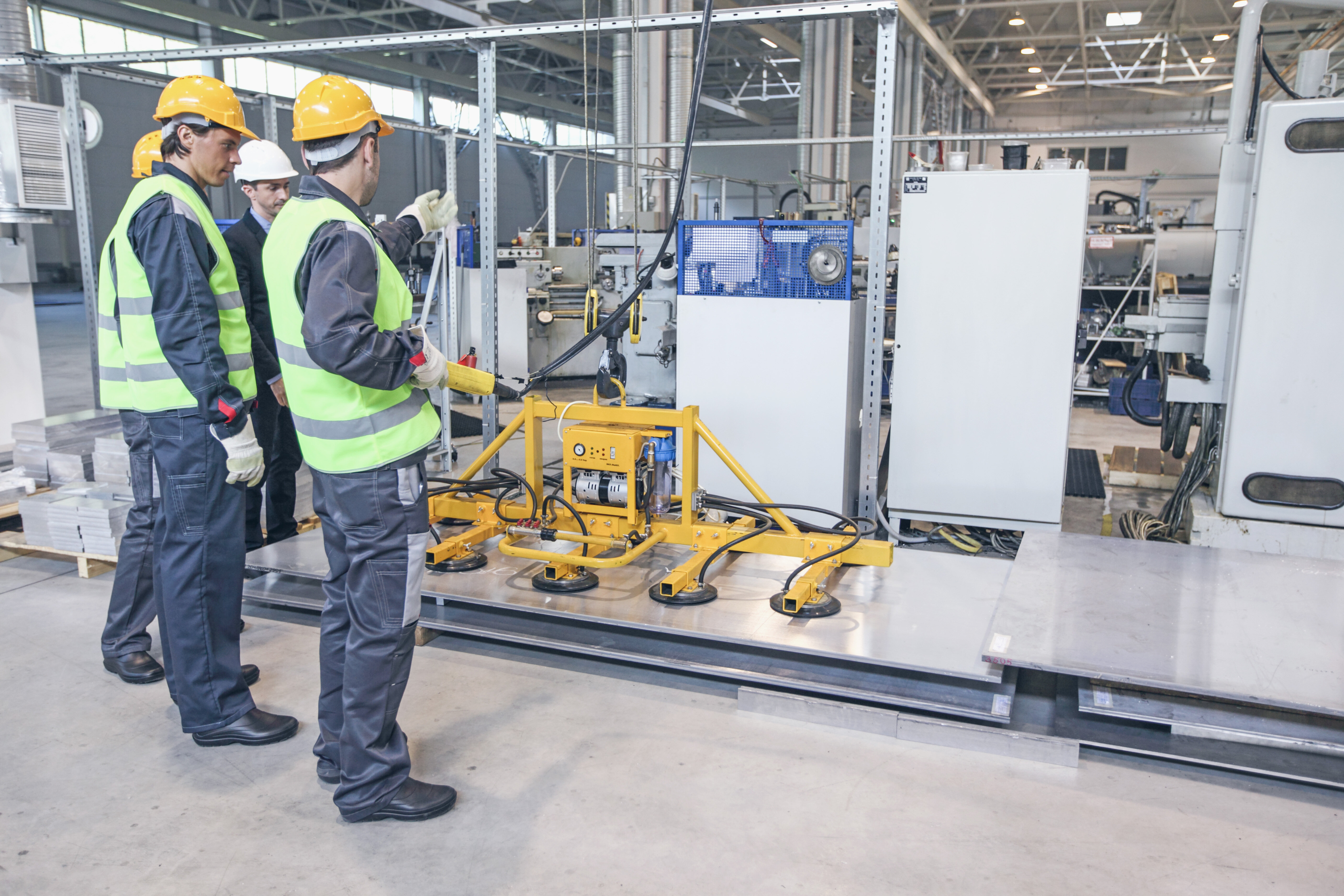 Lifting Solutions for Manufacturing & Production | Certex UK